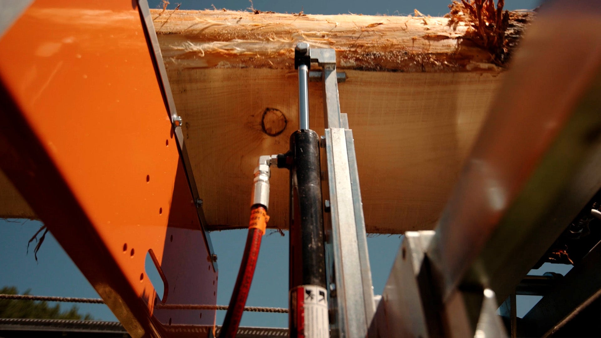 Hydraulic Log Clamping System – Norwood Sawmills